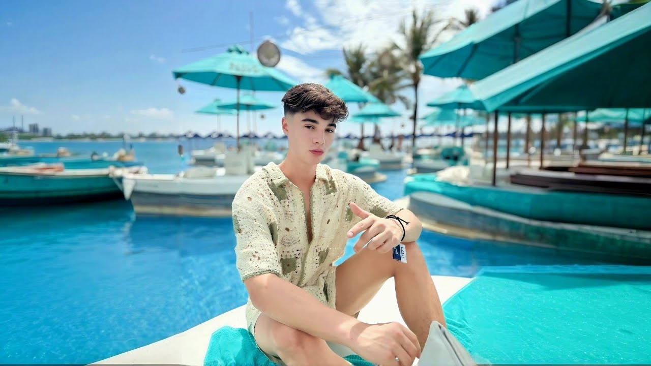 Super Stunning Young Fitness Model | CONNOR - YouTube