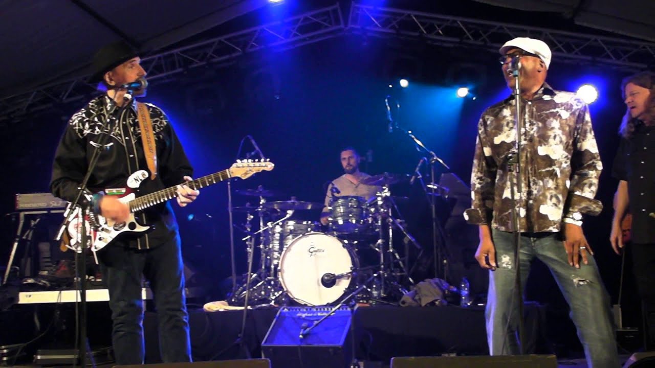 Chris Daniels & Tha Kings Feat,J.R.Band & Freddy Gowdy#5 - YouTube