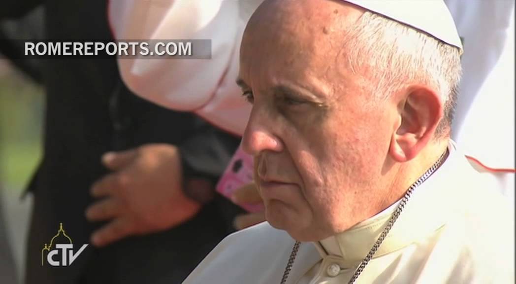 Pope Francis prays at the shrine where the first Korean priest was born ...