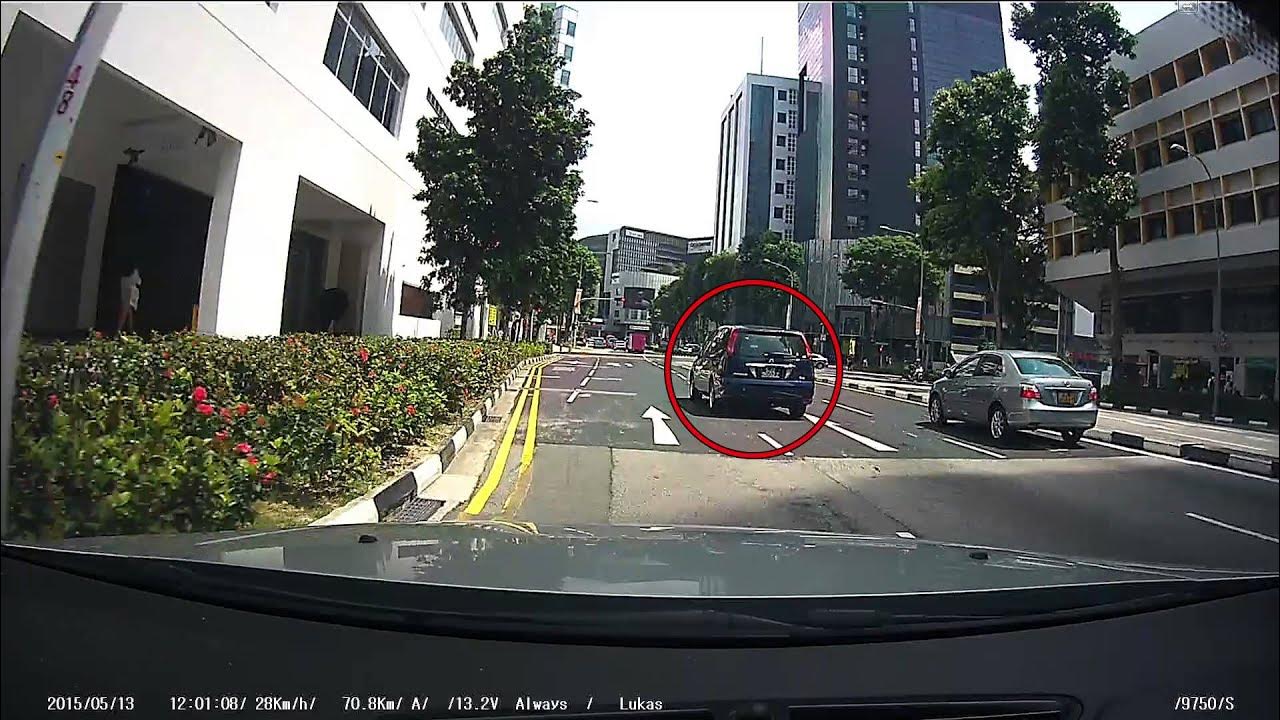 SJZ9602Z abrupt lane change without signal - YouTube