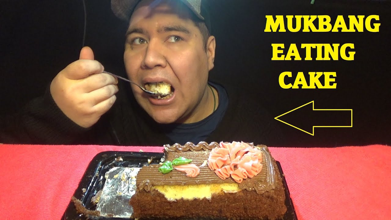 ASMR EATING CAKE SOUND먹방 케이크를 먹다 - YouTube