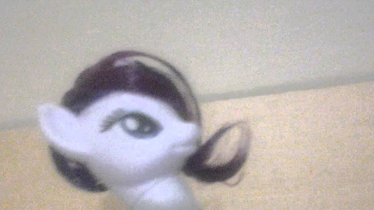 Rarity singing LET IT GO ( fail ) - YouTube
