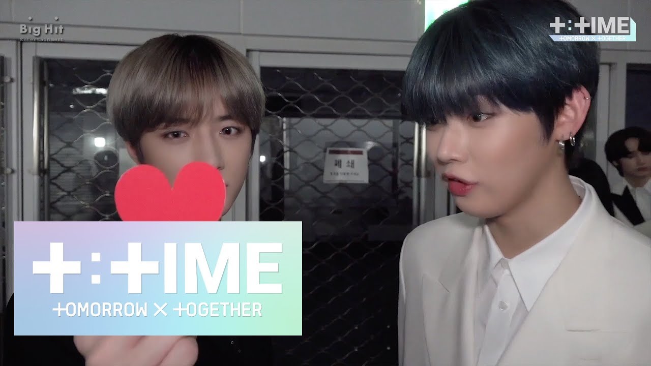 [T:TIME] Behind the red carpet - TXT (투모로우바이투게더) - YouTube