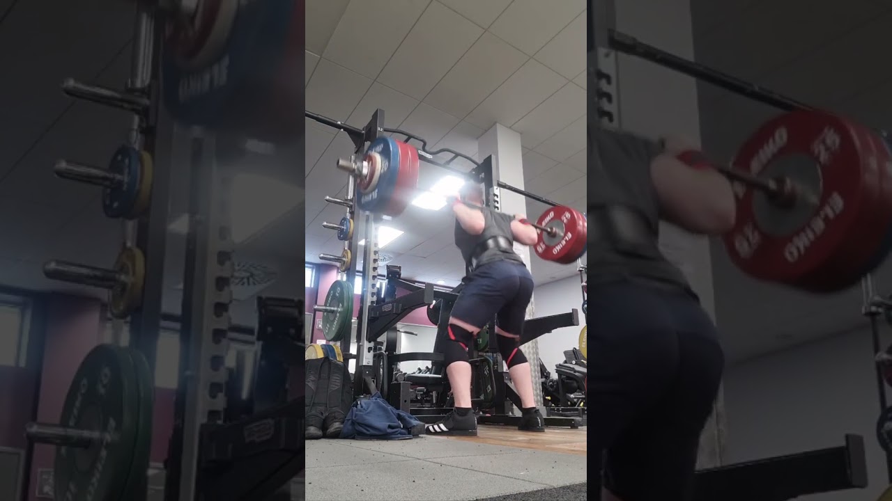 180kg squat double - YouTube