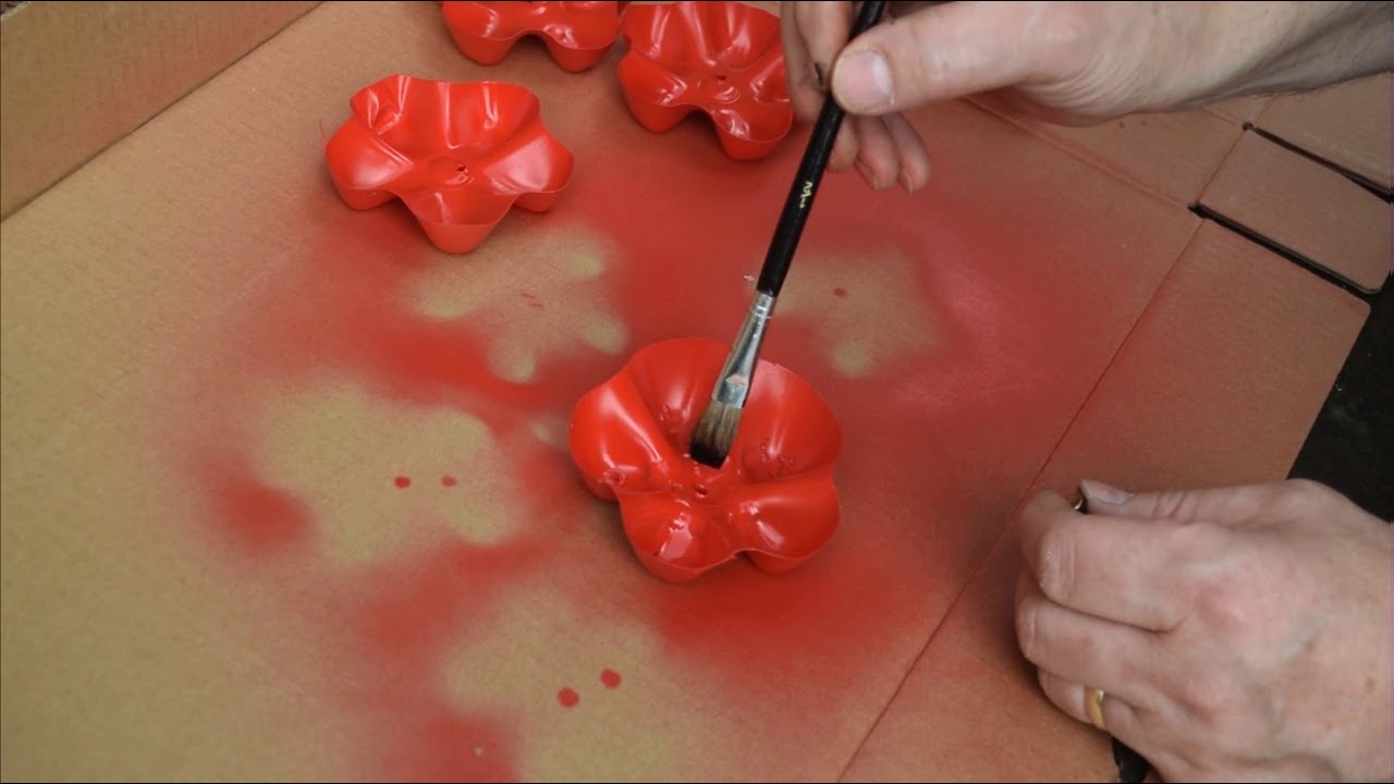 How to make Bottle Poppies - YouTube
