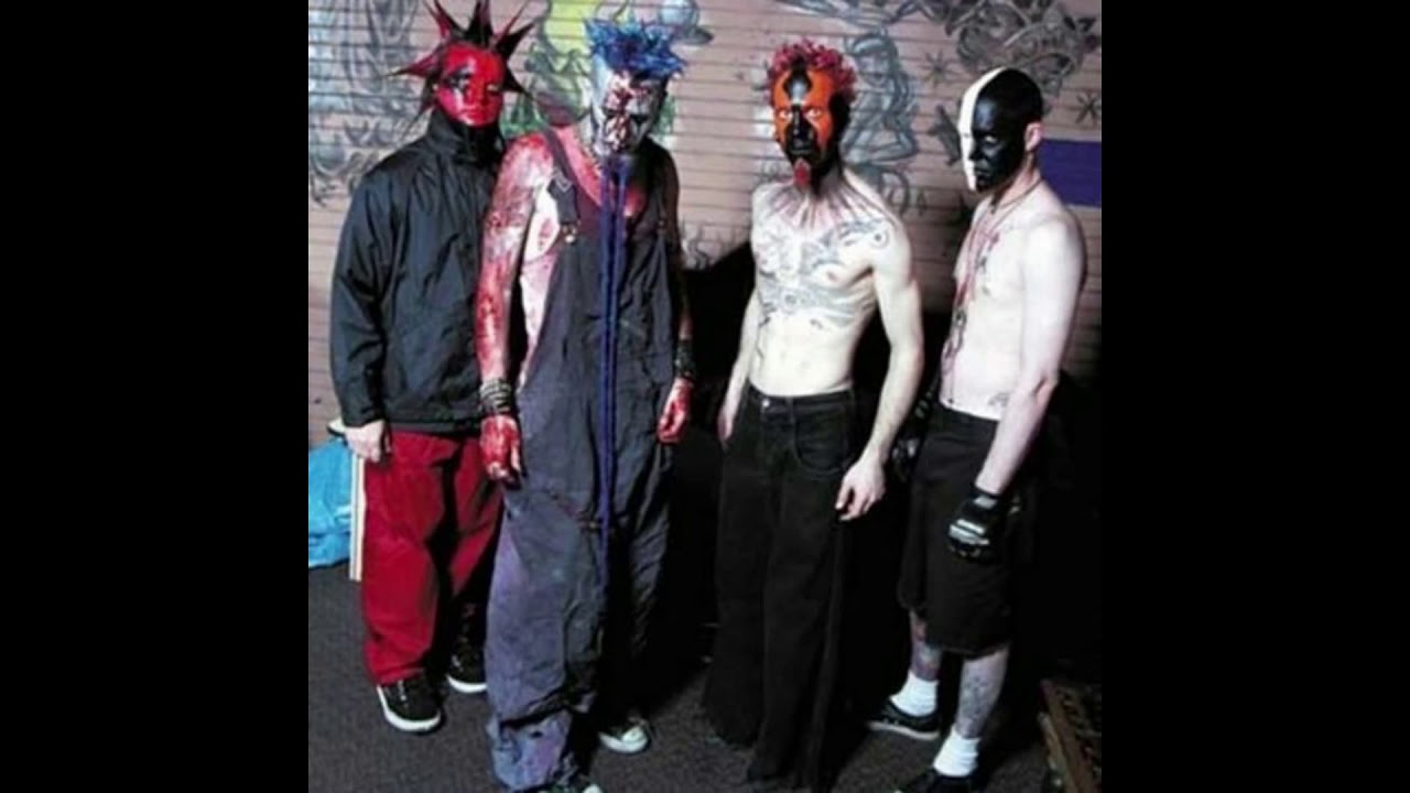 Mudvayne - 07-09-2001 - Rockline - Interview with Matt and Ryknow - YouTube