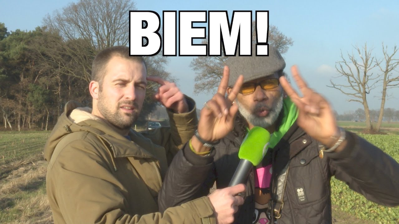 DumpertTV knalt vuurwerk met BIEM-meneer! - YouTube
