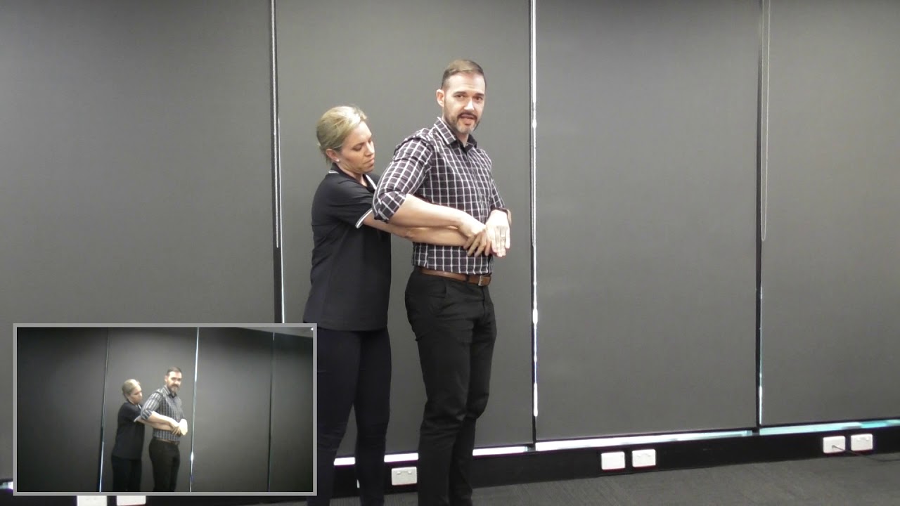 Body hold medium - YouTube