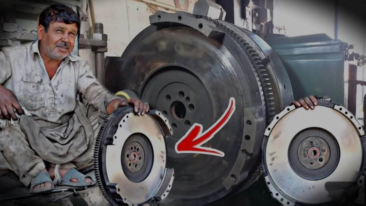 How to Repairing Cracked Flywheeel Of Semi Truck Engine Flywheel ...