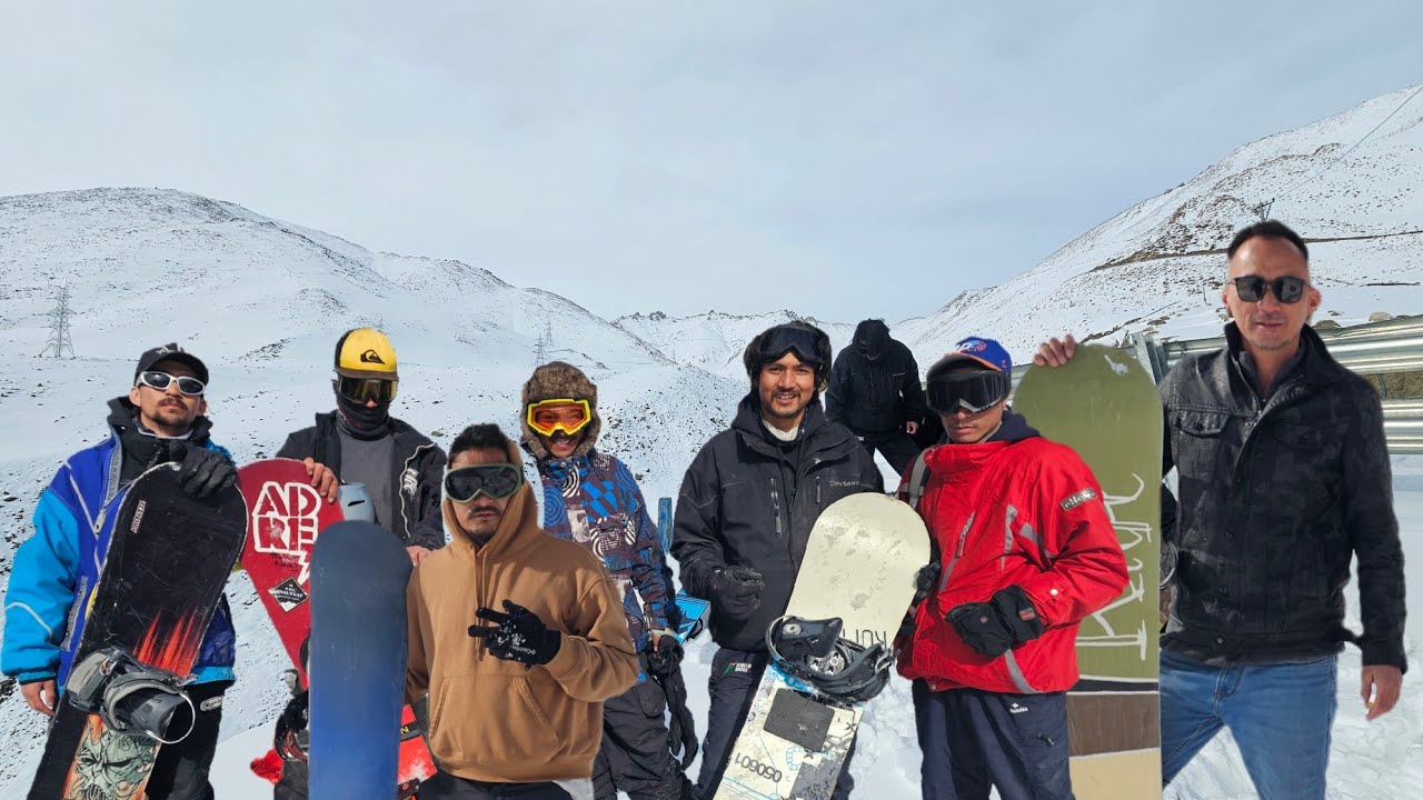Snowboarding in Ladakh || Ladakh Friendly vlog - YouTube