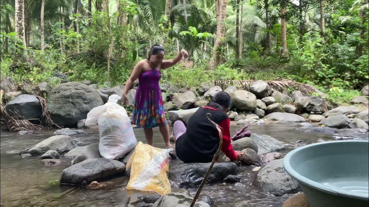Ang buhay sa probinsya ay maglaba sa ilog - YouTube