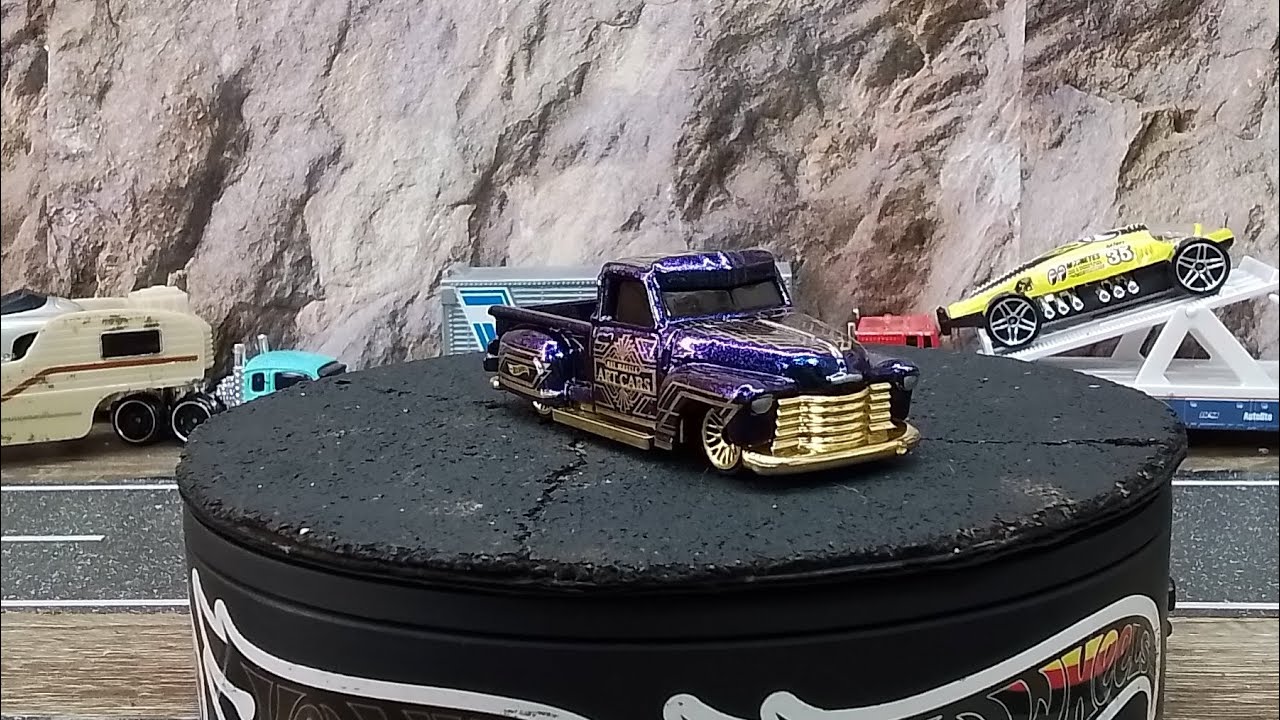 SUNDAY SPOTLIGHT: CHUNKY MONKEYS PT 1!!! - YouTube