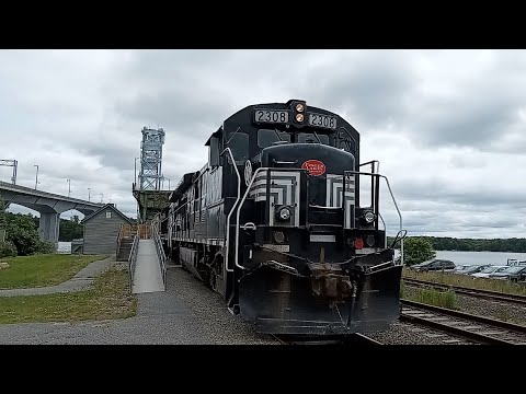 Midcoast Railservice Westbound across the Kennebec 6/19/23 - YouTube