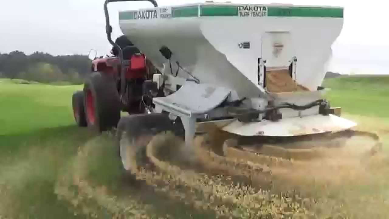 Sablage des fairways - YouTube