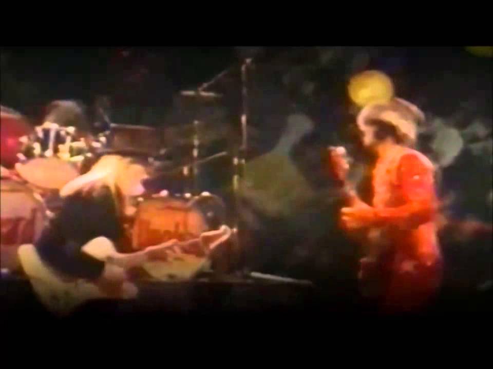 Johnny Winter / "Jumpin' Jack Flash" - YouTube
