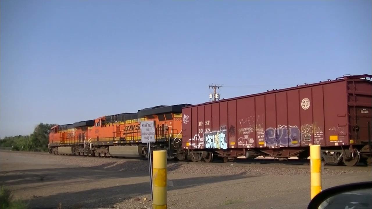 Nice GE pumpkins and a loaded oil train caught me at the RR Xing! - YouTube