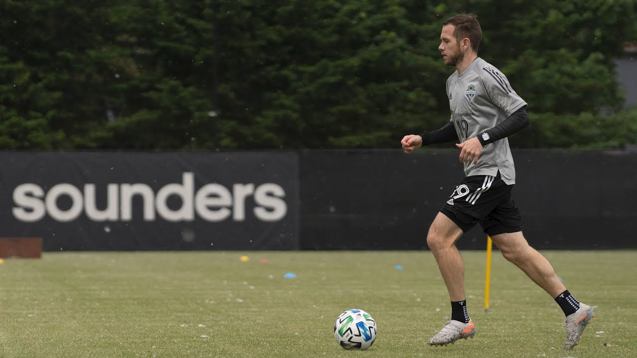 Interview: Harry Shipp on returning to Starfire for training - YouTube