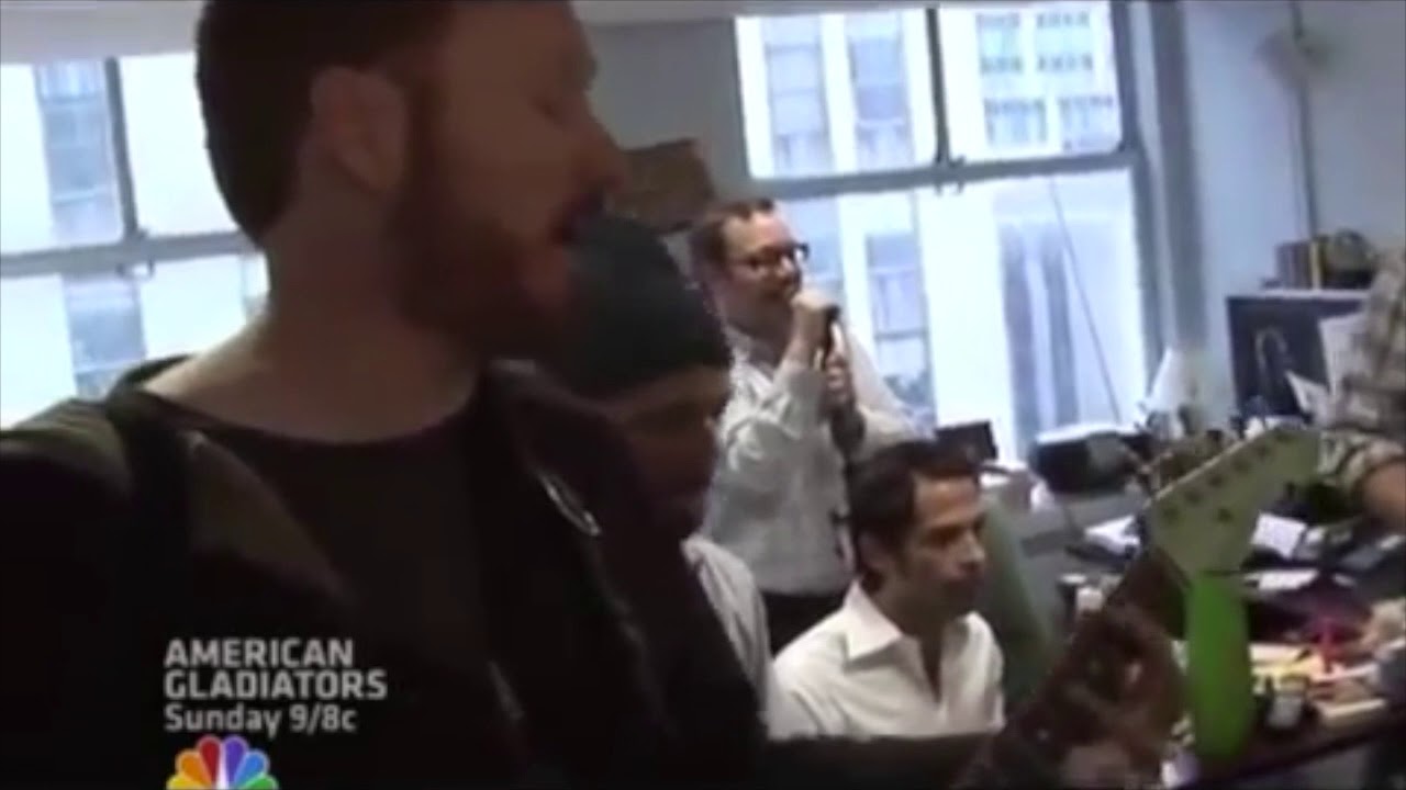 conan playing creep by radiohead - YouTube