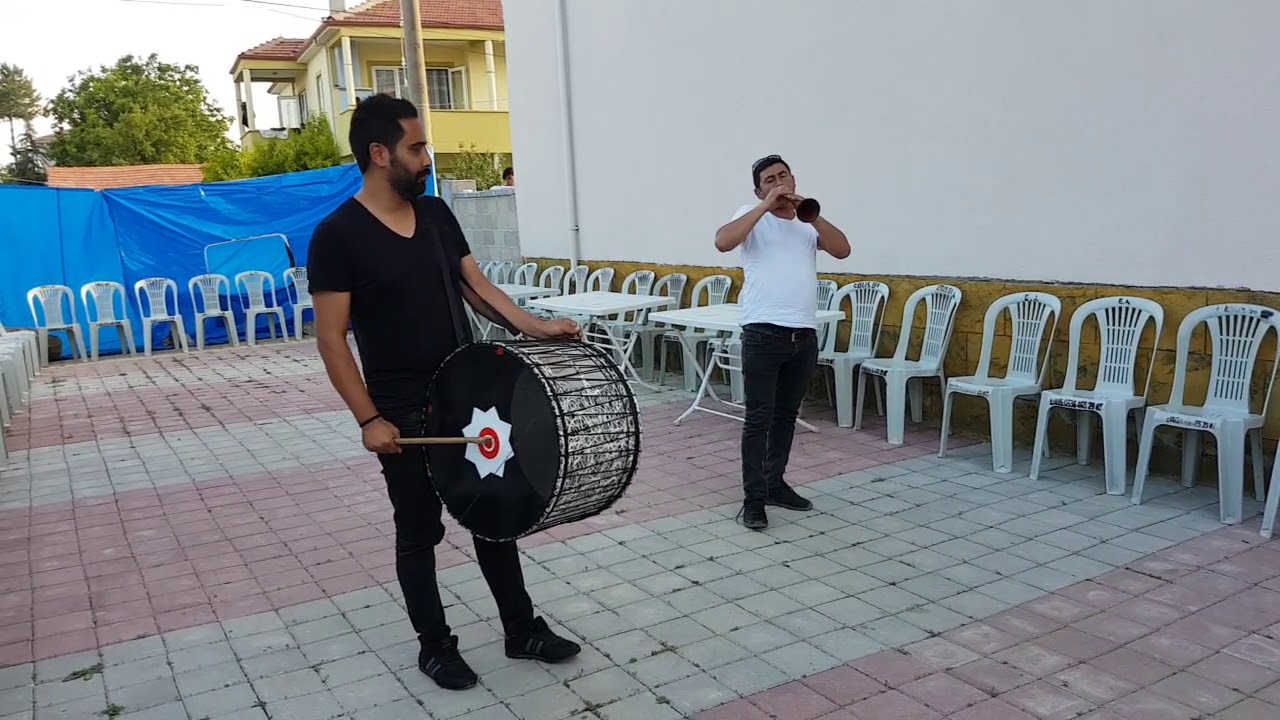 Davul & Zurna - Çorum Halayı - YouTube