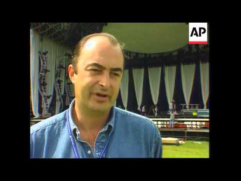 UK - Preparations for Diana concert