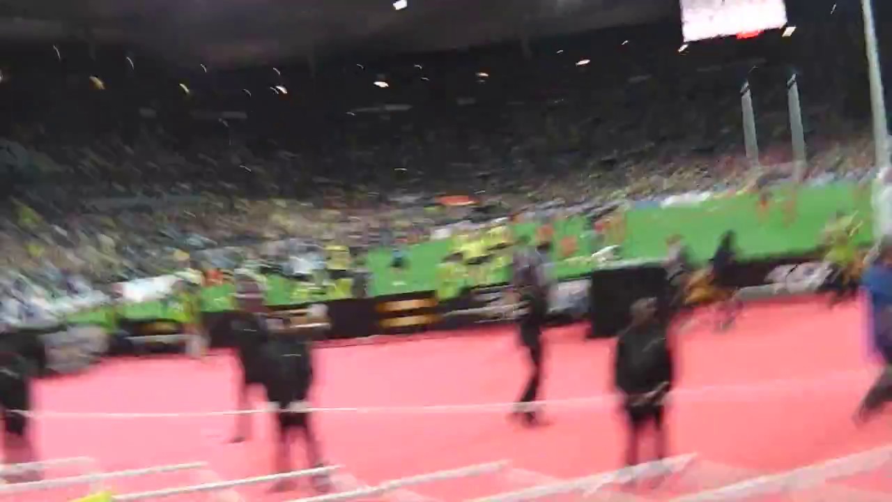 Finale ASM-TOULON 2017 explosion de joie des supporters - YouTube