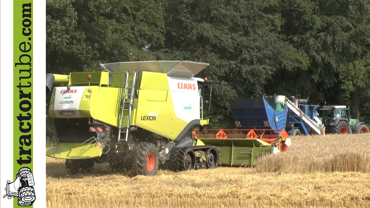 Claas Lexion 670 TT und Claas Tucano 470 und Getreide- Mühle in der ...