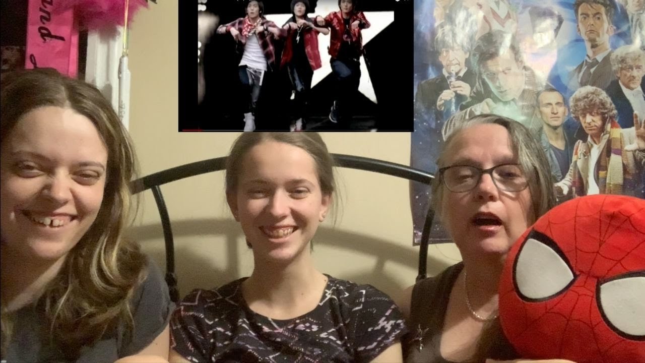 SHINee (REPLAY) MV and LIVE Reaction | An incredible debut song! - YouTube