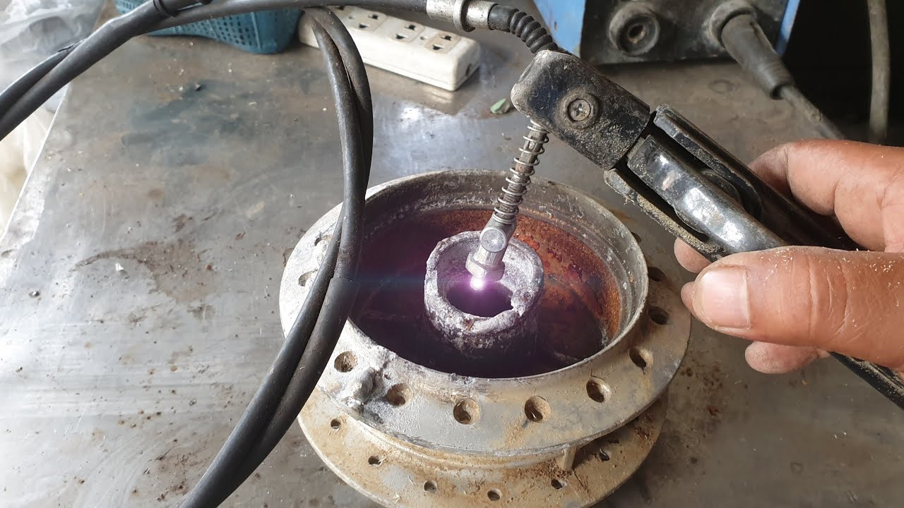 Patch welding aluminium with welding stick - YouTube