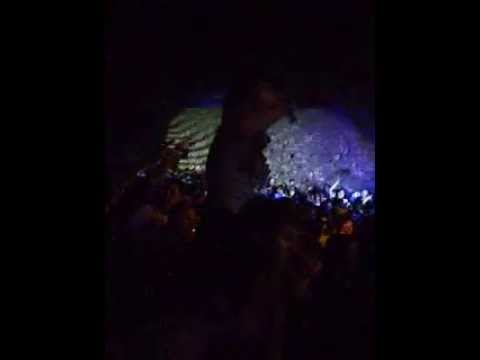 concert shoulder ride 234 - YouTube