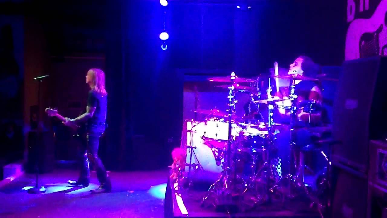 Lynam Cold at Brewskys in Hattiesburg, MS - YouTube