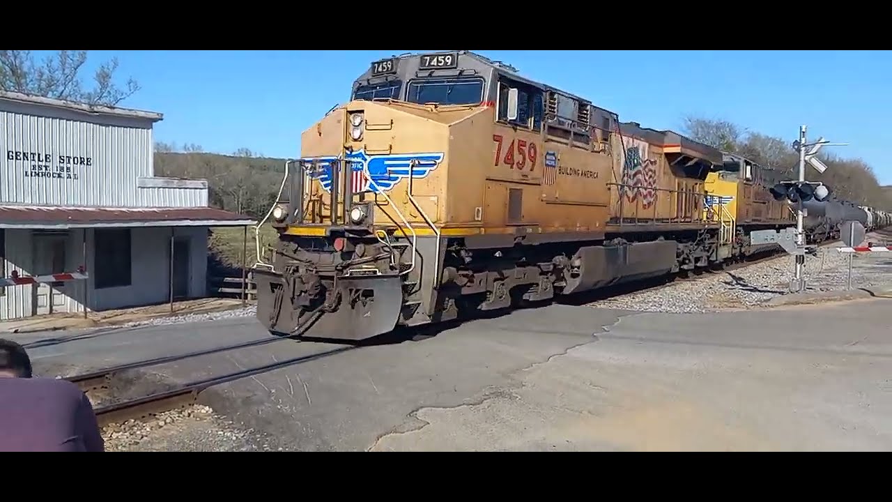 NS 101 with UP 7459 AC45CCTE and UP 8726 SD70ACE - YouTube