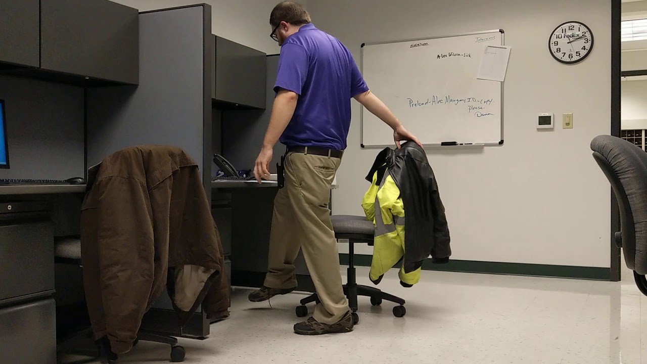 Work Supervisor Broken Chair Prank - YouTube