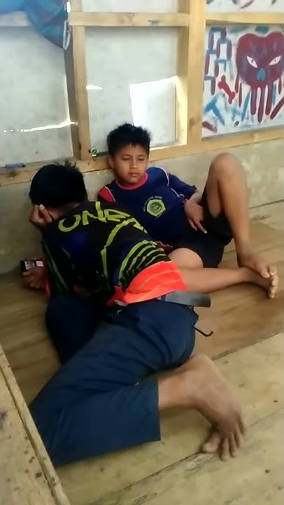 Melihat vidio simontok - YouTube