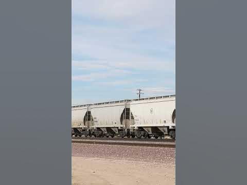 RAILFANNING SHORTS UP 5484 WB LOCAL MP 740 NEEDLES SUB 12-19-2023 #railway #freighttrain # ...
