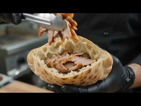 Authentic Turkish Doner Kebab – Juicy, Spiced & Freshly Sliced