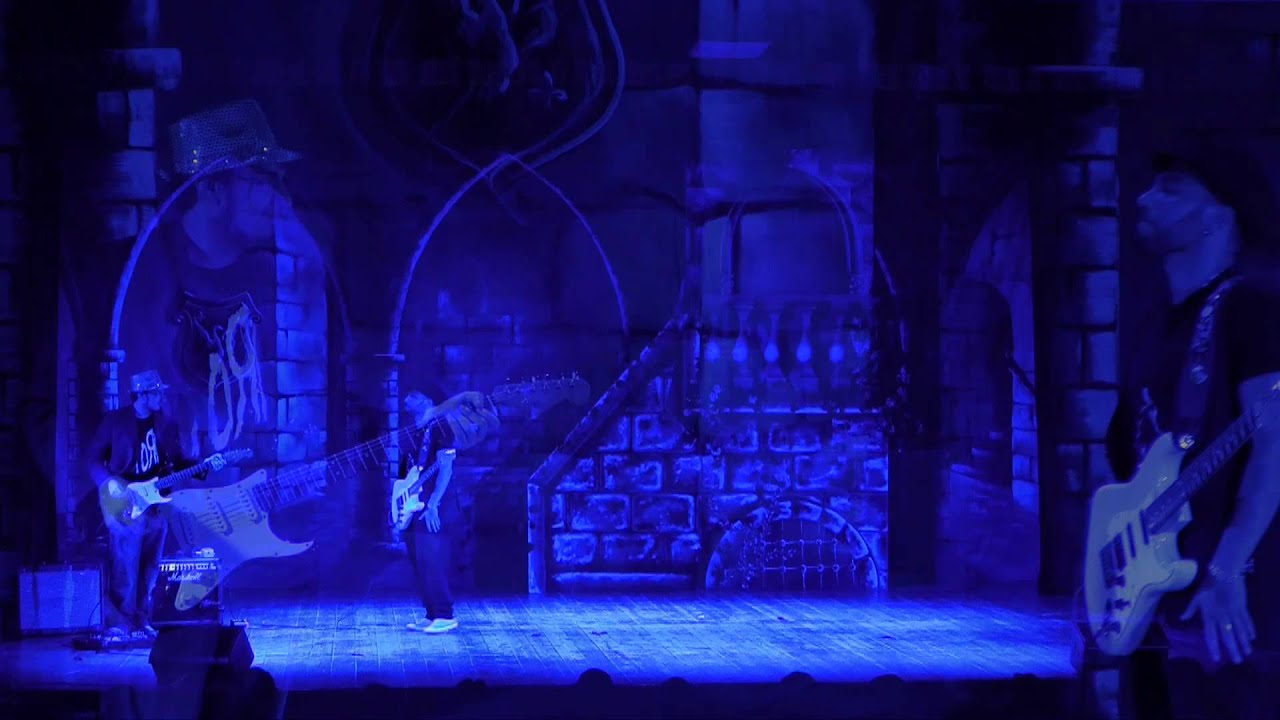 Dario Panzariello e Andrea Lemmo " Overture Dracula opera rock" - YouTube