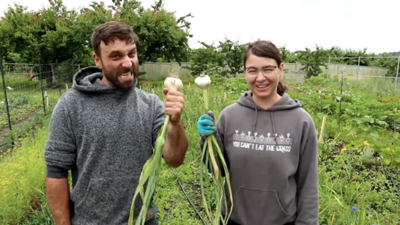 GARLIC FIGHT! - YouTube