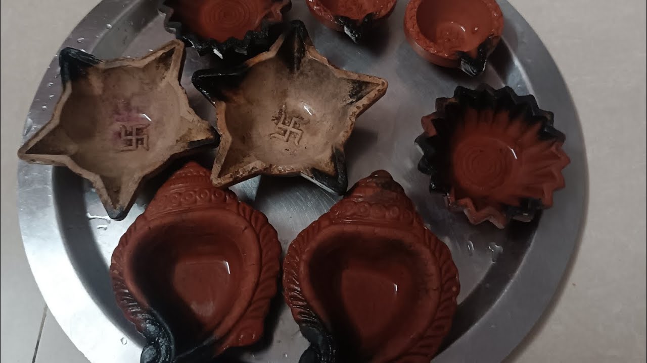 Clay Lamp Cleaning / Mud Lamp Cleaning / Agal Vilakku Easy Cleaning ...