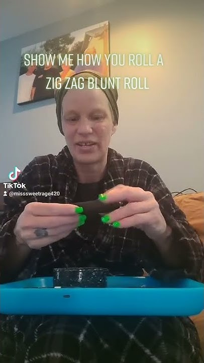 how to roll a Zigzag wrap blunt - YouTube