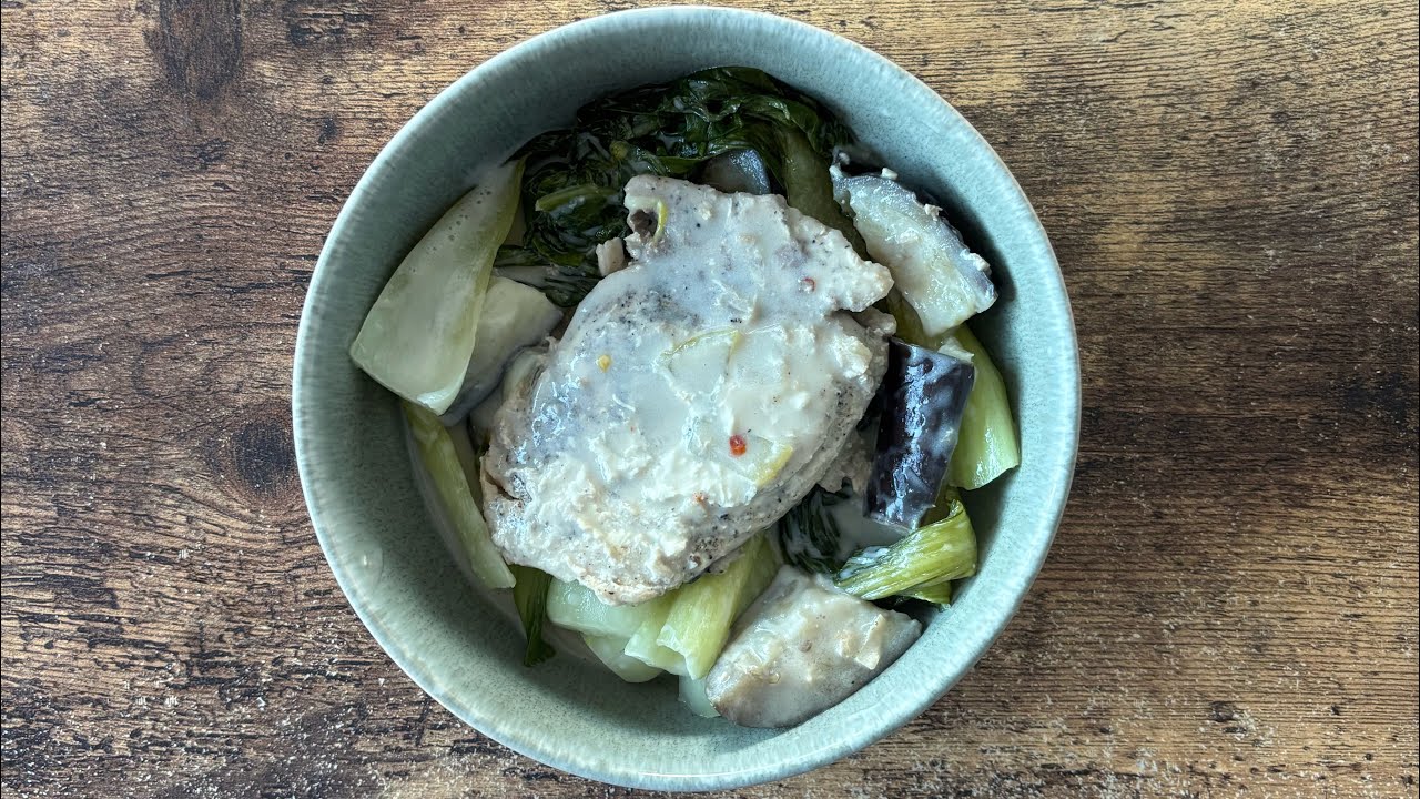 Simple Recipe - Ginataang Tuna (Tuna in coconut milk) - YouTube