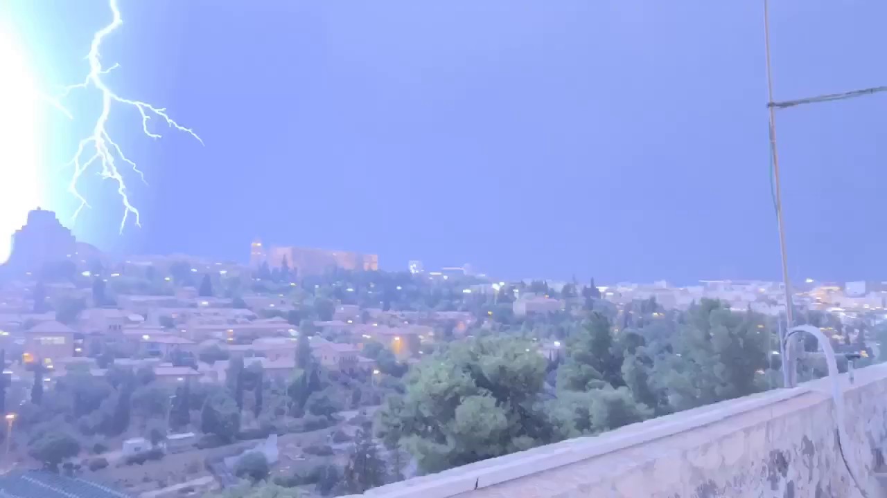 JERUSALEM LIGHTNING STORM 2019 10 14 - YouTube