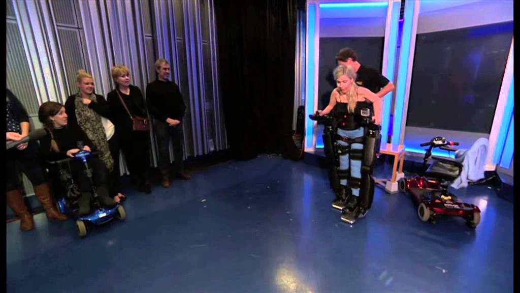 Nikki Fox 'walks' on her own for first time in 10 years - YouTube