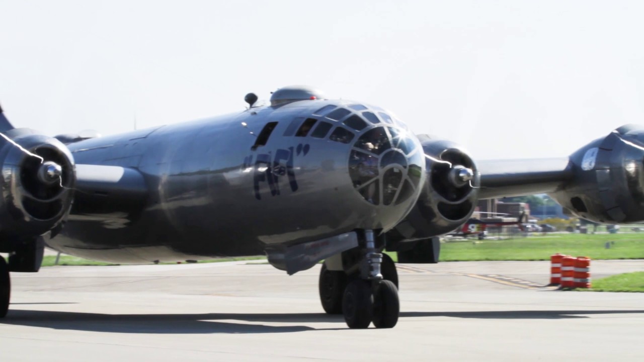 B 29 Superfortress FiFi - YouTube