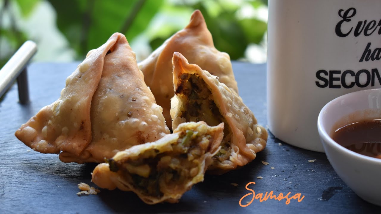 How to Make Halwai-Style Crispy Aloo Samosa at Home | Easy Samosa ...