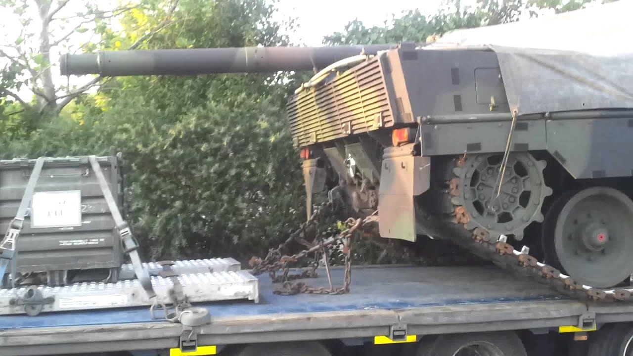 Canadian Leopard 2 MBT at factory gate - YouTube