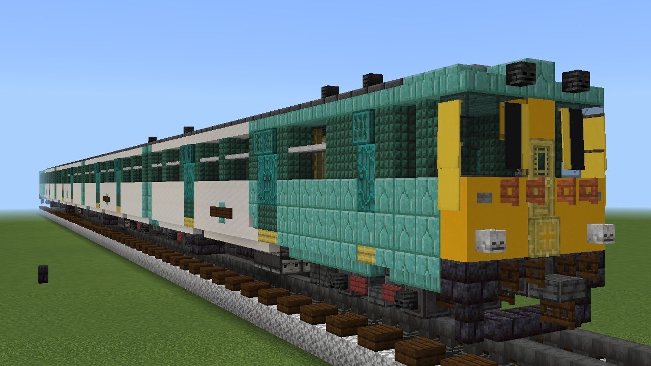 Southern Class 455 Train Time Lapse Speed Build - YouTube