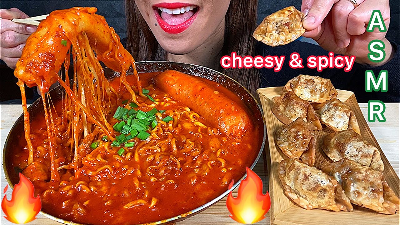 EATING CHEESY SPICY GIANT RICE CAKE, FIRE NOODLES, GIANT SAUSAGE & FIRE ...