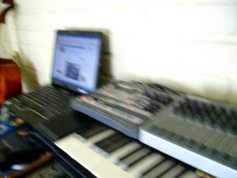 Nevo - Korg electribe ea1 em1 funcion cancion (song 01) - YouTube