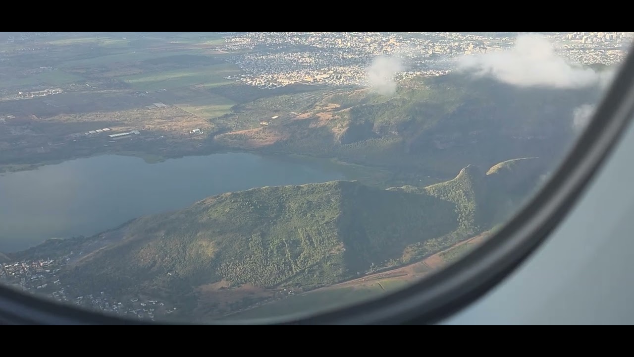 Landing of Ek703 Emirates A380 A6-EUZ from Dubai to Mauritius - YouTube