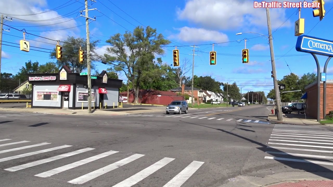 Flashing Yellow Arrow Traffic Lights | Schaefer & Chicago - YouTube